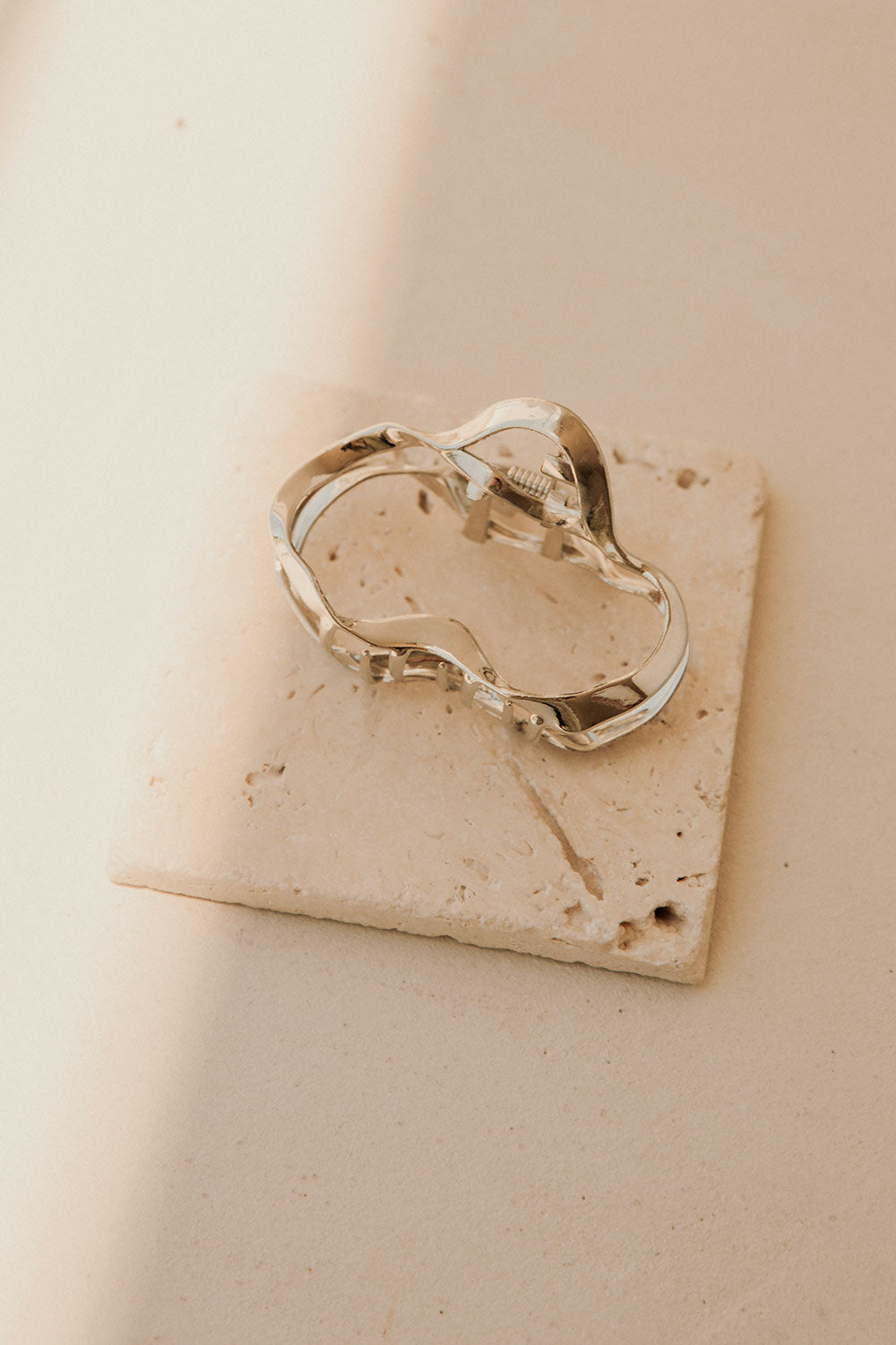 Solana Claw Hair Clip - Silver – SABO